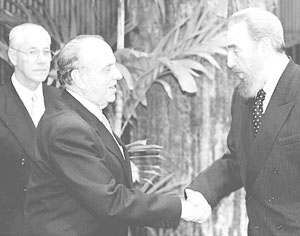 Miguel Ángel Alvelo publica un libro sobre la relación de Fraga con ...