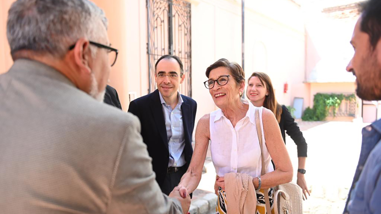 La embajadora de España en Argentina, María Jesús Alonso, visitó la ...