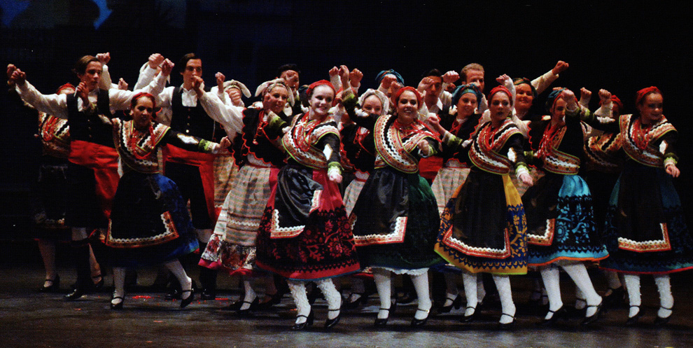 Agrupación Leonesa en México, 80 años promoviendo la cultura propia en ...